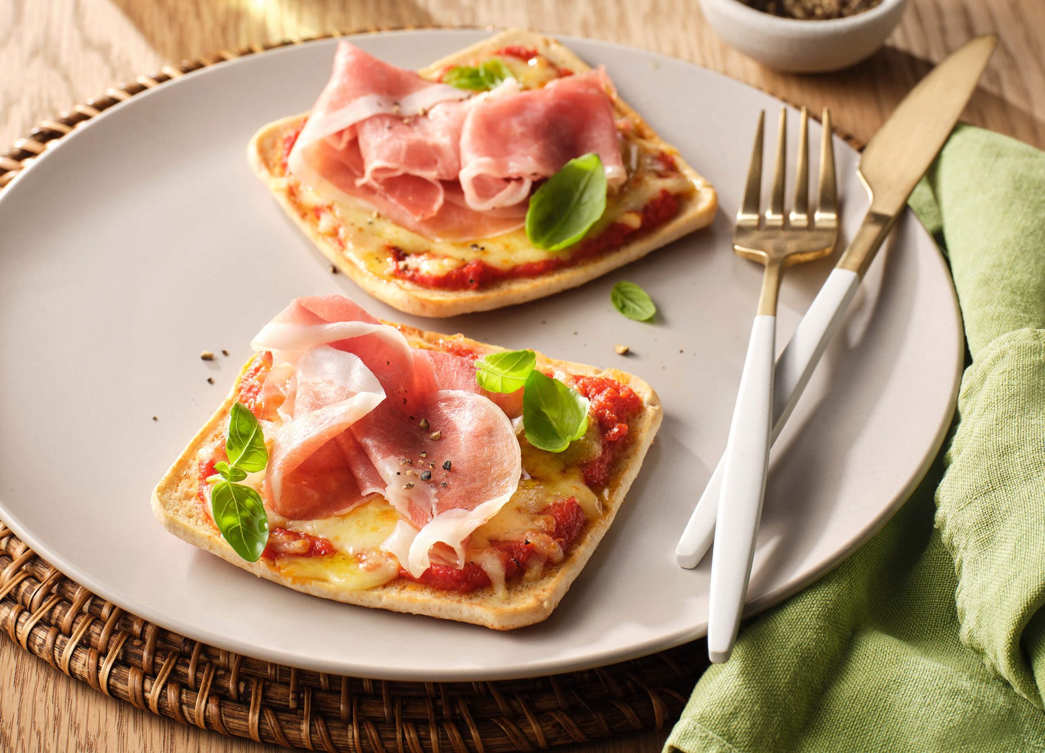 Thins - Tip Top ® - Baked Into Australia